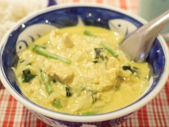 【シェムリアップ】良心的な料金でカンボジア伝統料理アモックを食べるならここ！老舗「クメールキッチン」 | カンボジア日本語観光ガイド｜ビチェット